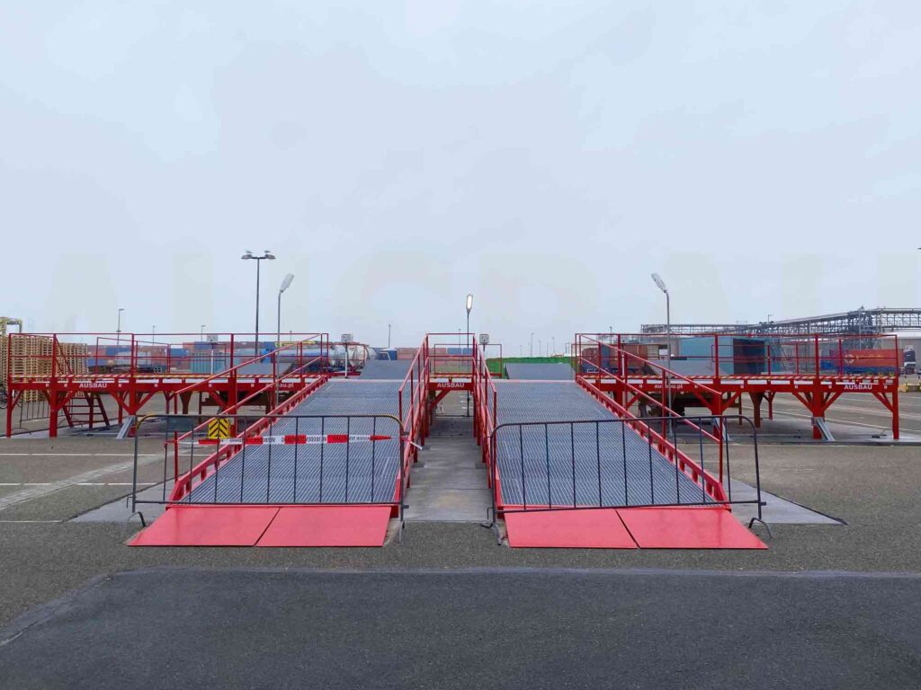 Loading ramps that allow four trucks to be loaded at the same time ...